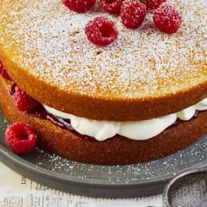 Orange & Almond Victoria Sponge | lady.co.uk